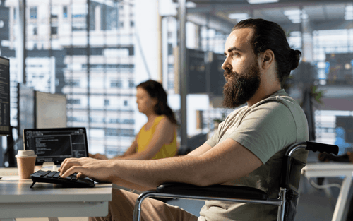 5 advantages of hiring full-stack developers - Happy Team