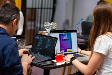 About us - Happy Team